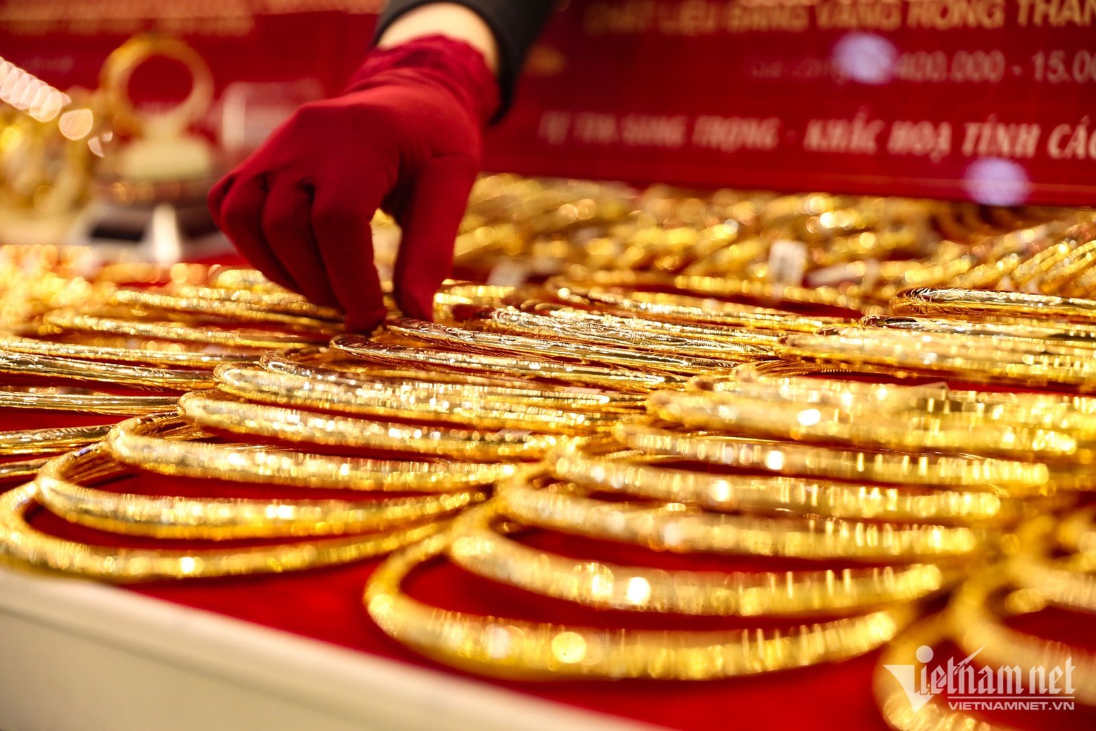 Giá vàng hôm nay 25/12/2025: Vàng SJC và nhẫn trơn ‘hạ nhiệt ...